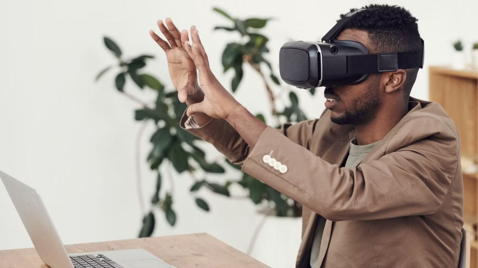 What is Mixed Reality? | Ziddu