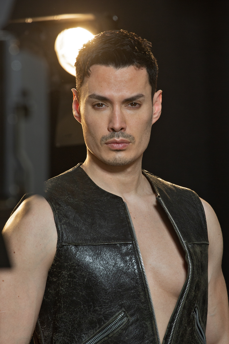 Leading Man Enzo Zelocchi Showcases a Knack for Tapping into the ...