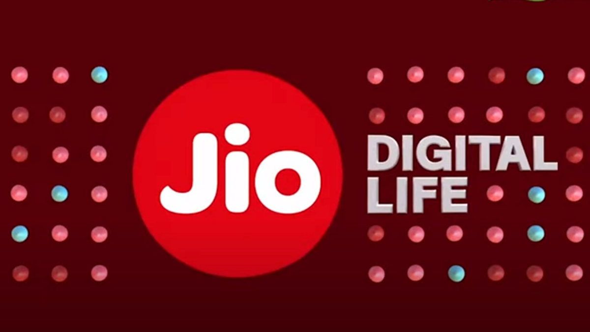 How Jio's Interne­t Revolution Helped Cricke­t Reach Each Indian's ...